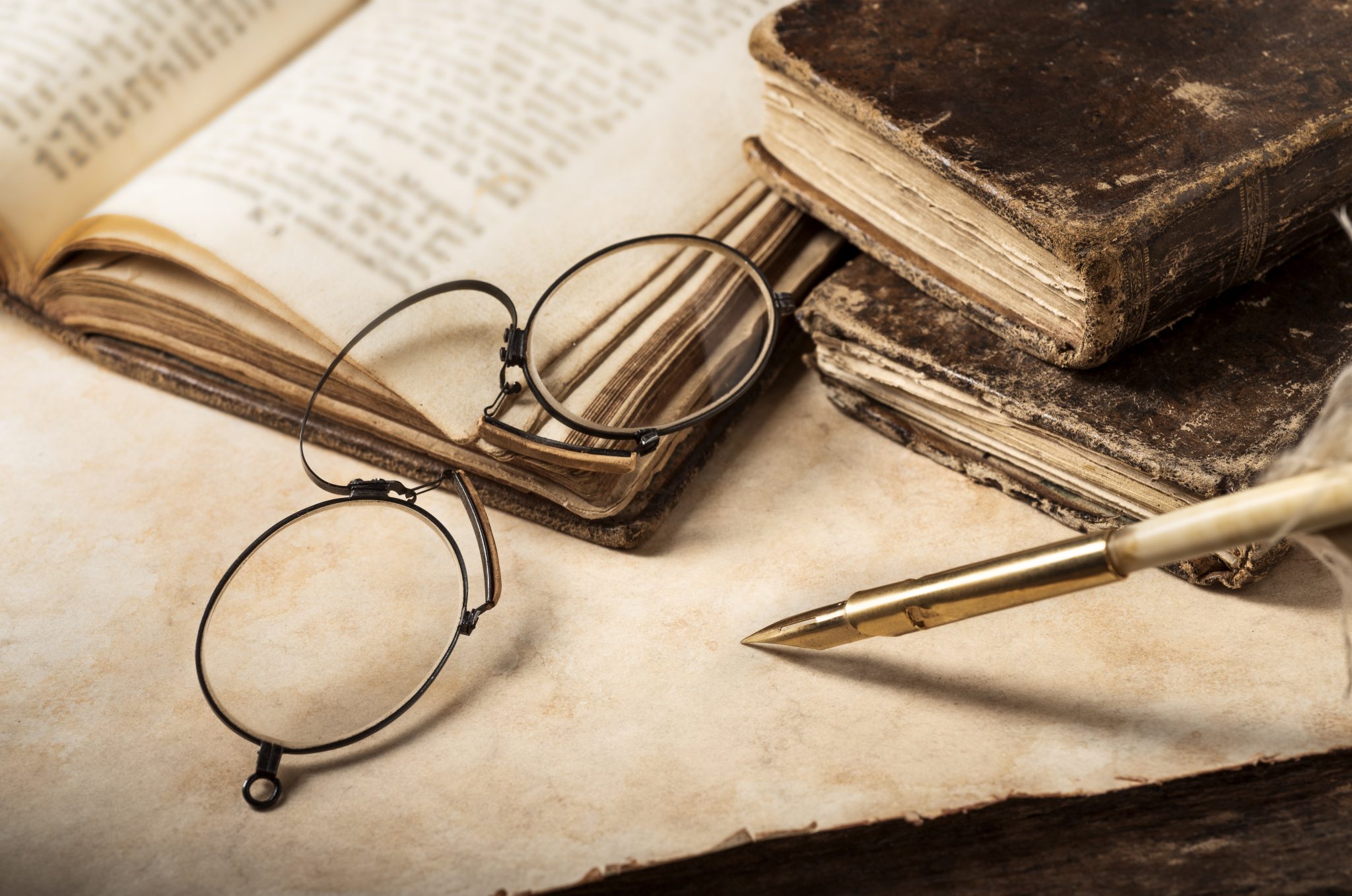 What Do 10th Graders Learn in History Class? | Aralia Education